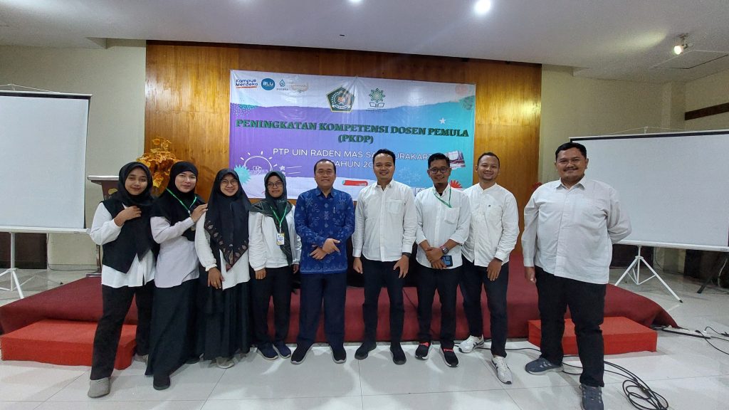 Peningkatan Kompetensi Dosen FDKI IAIN Kudus: Kirim 8 Dosen ke Solo ...